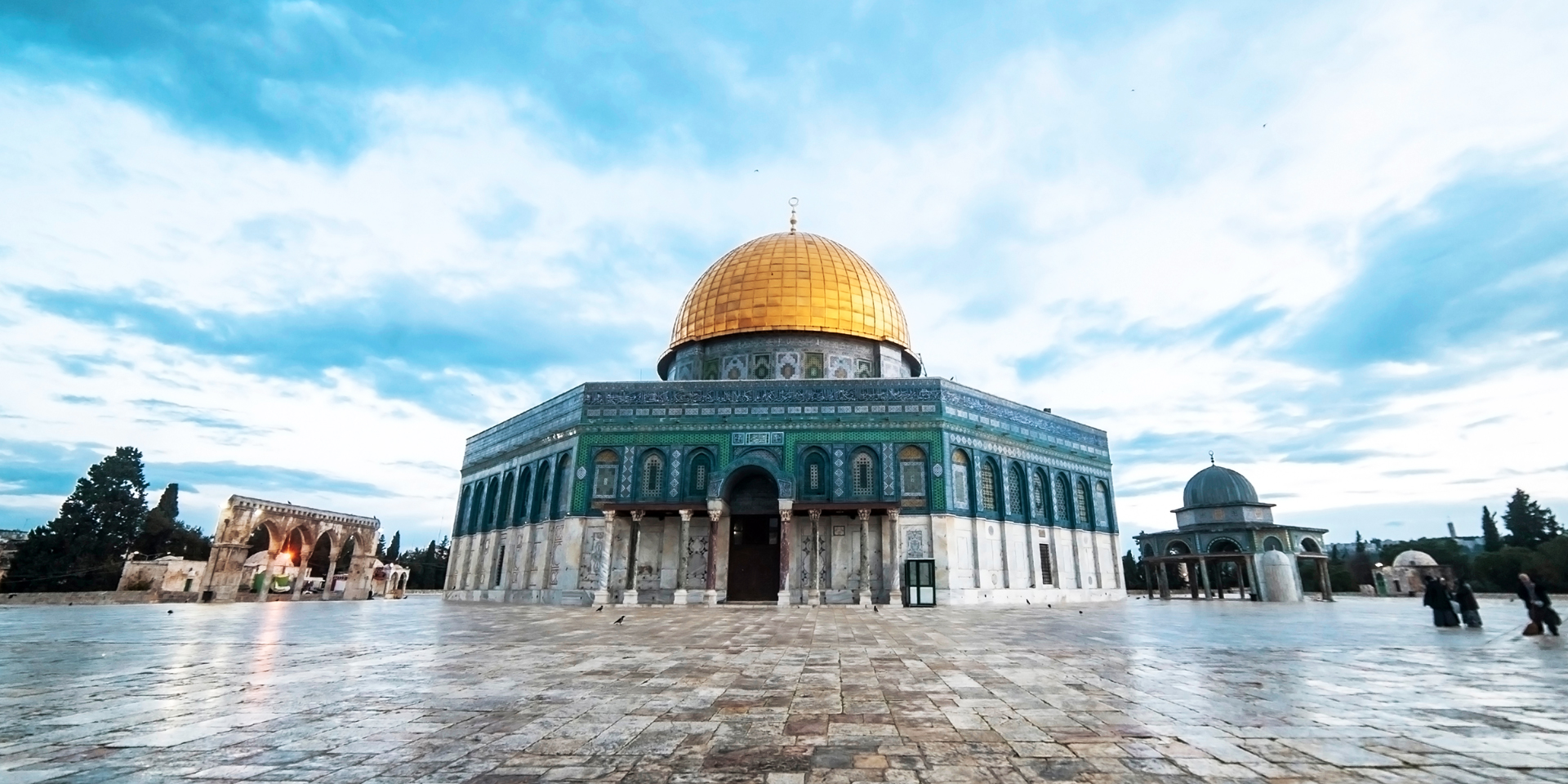 Safely Travel with Palestine Travel Insurance - Travelner